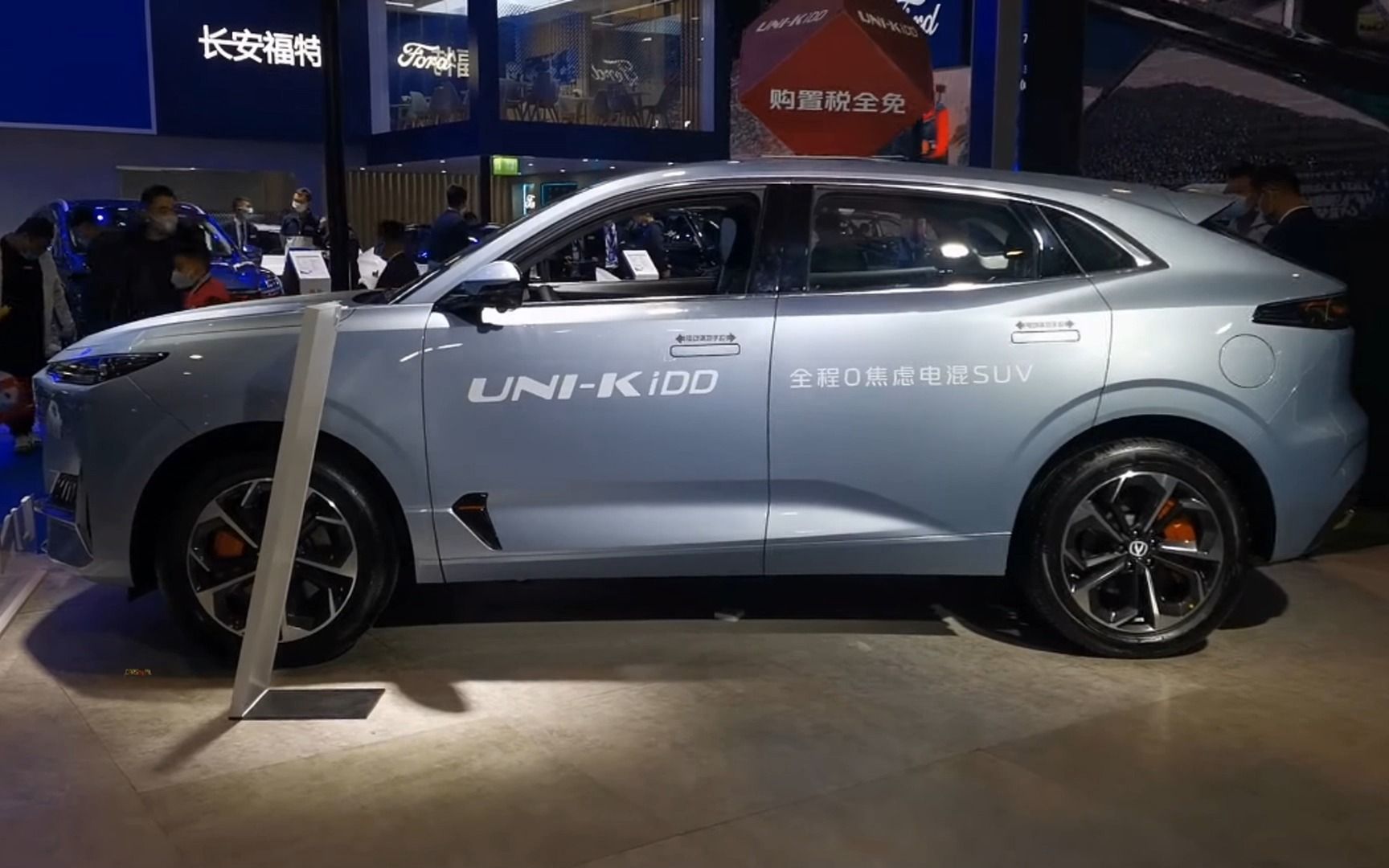 零焦虑的混动SUV来自长安造,UNI-K堪比保时捷Macan的设计,20万买它...