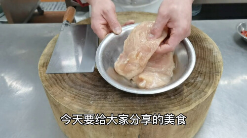 宫保鸡丁美味好吃的家常做法,大厨分享制作小技巧,操作简单!