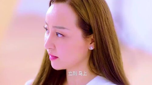 舞蹈老师狠心撒百枚图钉!学员忍痛踩钉画面太揪心