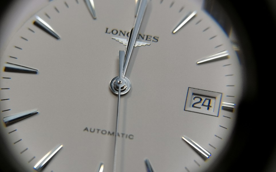 【修表怪叔叔】停摆就肯定是零件坏了?请看浪琴军旗机械表停摆维修...