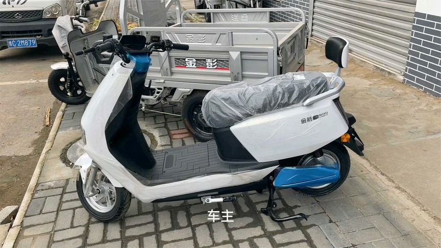 这才是导致很多电动车选择室内充电的真正原因?室外充电充不满吗