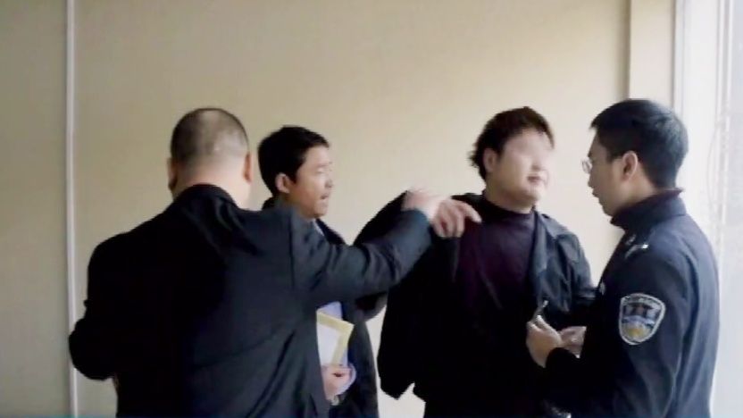 小伙不交违章罚款,200元整整拖1年,还跟法官抬起杠