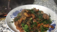 冰冻虾最好吃的一种做法,农村姑娘在家做,不放辣椒也能出美味