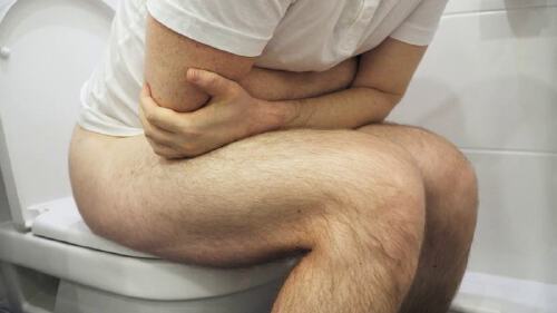 痔疮便血别慌!医生教你3招快速分辨,9成不是肠癌