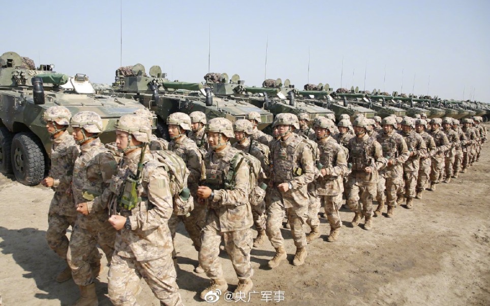 星空迷彩➕红旗17A地空导弹,78集团军全要素实弹射击首发命中