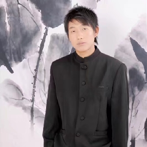 追逐梦想的小卫 