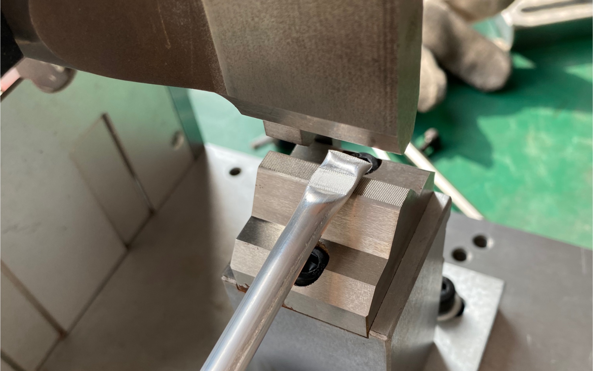 冰箱空调冷凝器散热器铜管铝管超声波焊接封口机封尾机 检测不漏气 ...