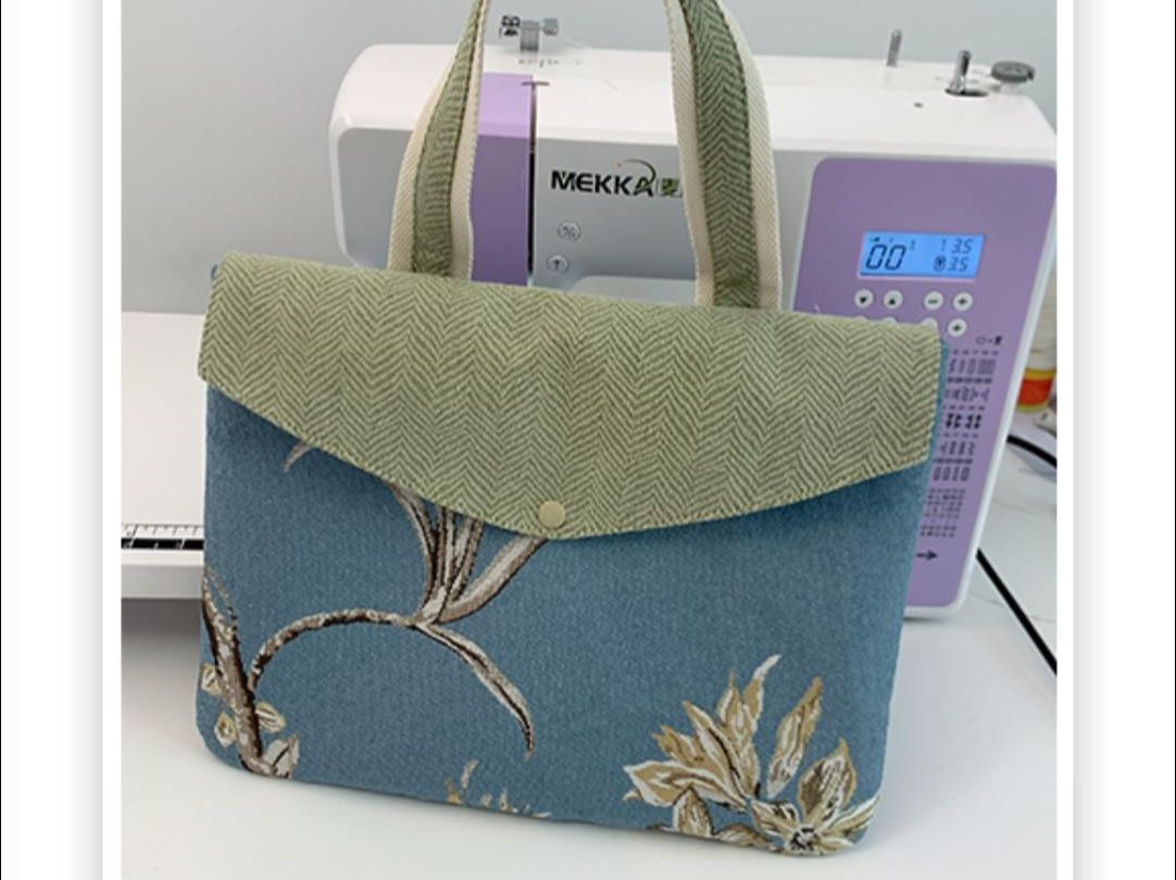 用新入手的缝纫机教大家做个超简单实用的—笔记本电脑包制作教程~
