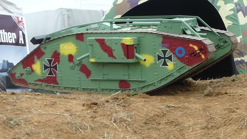 仿真坦克模型,这个坦克,应该是来自于一战!