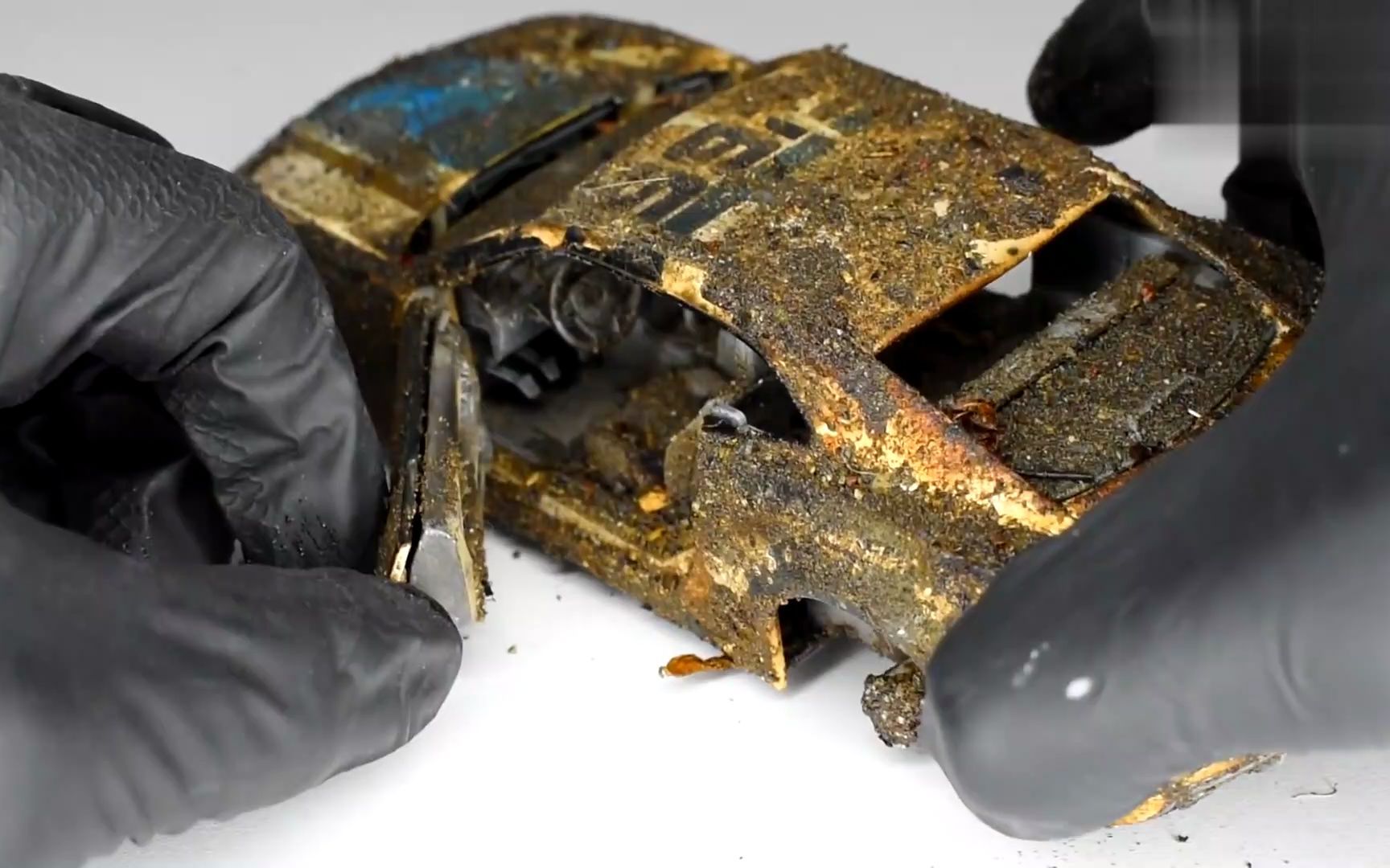 修复废弃雪佛兰科迈罗模型车 !