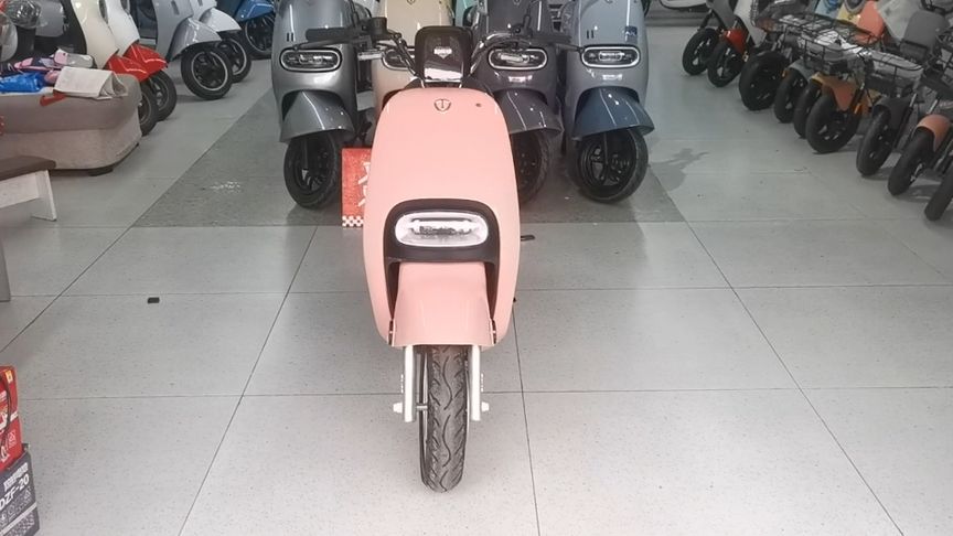 台铃N3超能版石墨烯电池一次充电多跑一倍