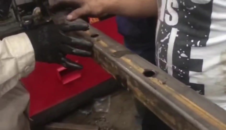 全自动方管冲管机