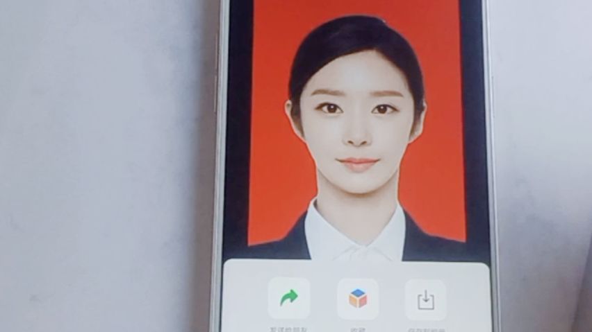 拍证件照不用去照相馆,教你不花一分钱,用微信一键生成证件照