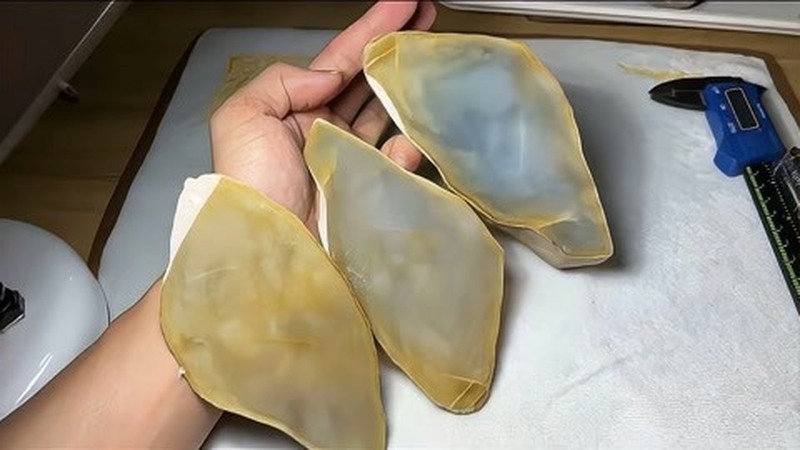 翡翠知识:豆种翡翠手镯有哪些优缺点