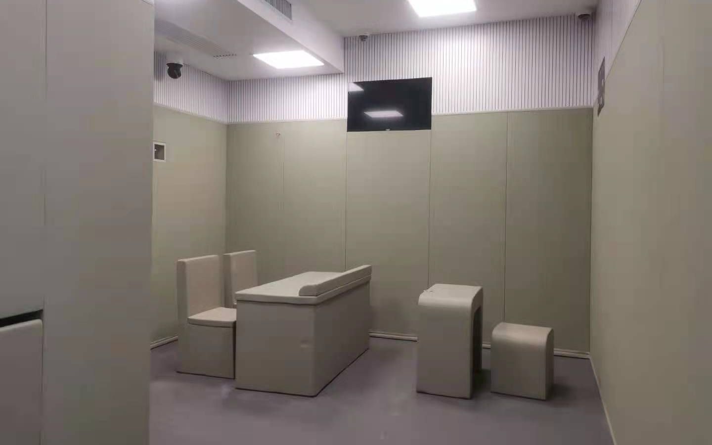 留置室软包案例:防撞软包、软包桌椅、防撞马桶、防撞洗手台、防撞...