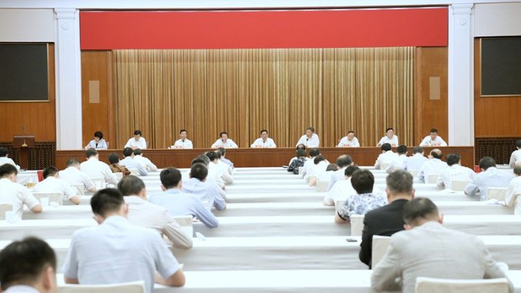 今天这个会议部署进博会城市服务保障工作