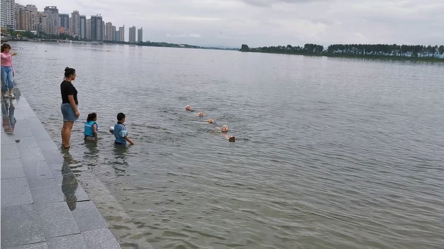 鸭绿江是有涨潮落潮的