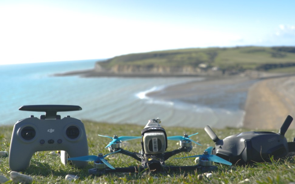 首发DJI O3 Air Unit 飞行样片,携带大疆新一代图传系统飞跃英国白崖海峡