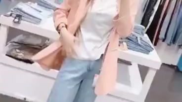 ...能够让线下服装实体店增加产品新特色,必定提三高:(1)提高新顾客转...