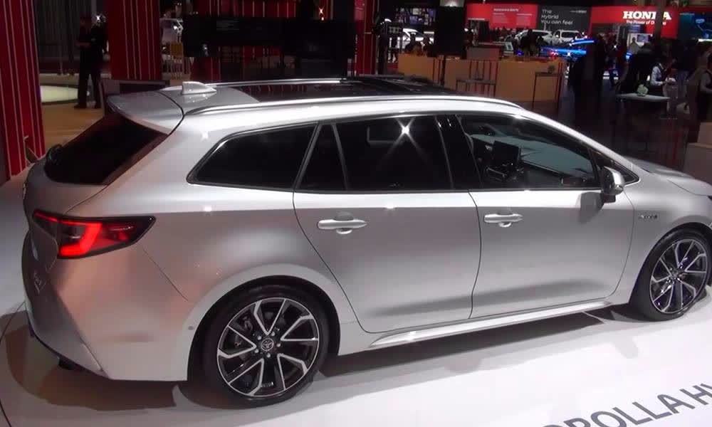 旅行版卡罗拉闪耀登场,100公里油耗4.6L,仅14.