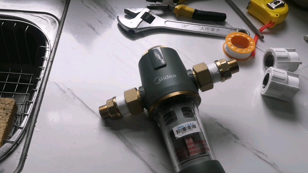 前置过滤净水器,最简单的安装方法,不用找别人,直接装在厨房水龙头...