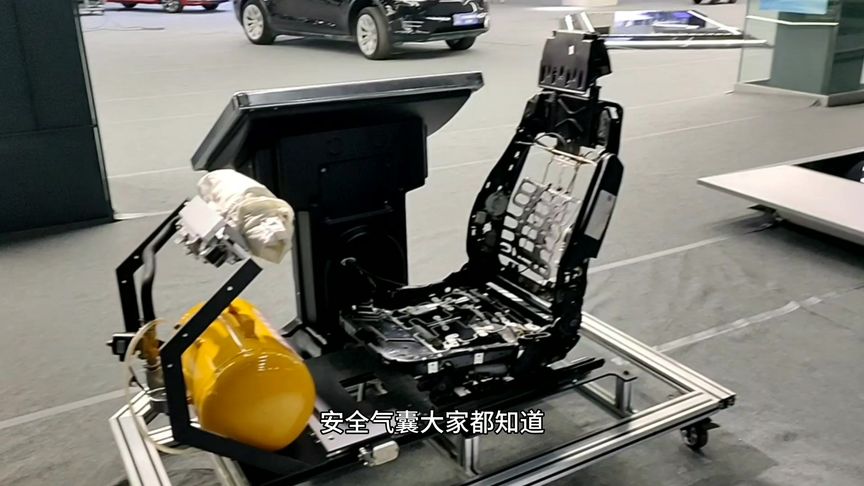 拆解奥迪的安全气囊,让你了解他的内部基本组成,你觉得安全吗?