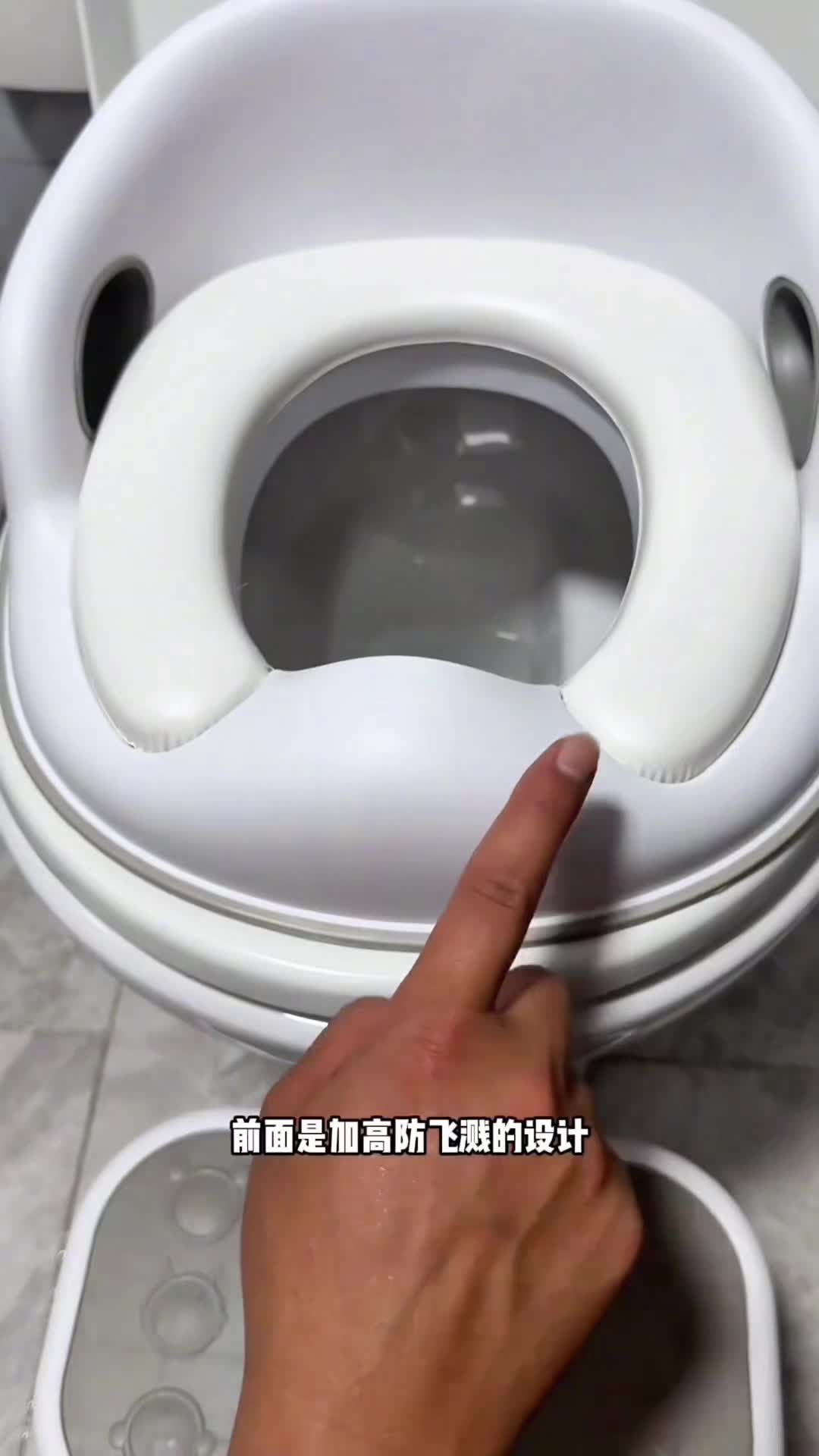 ...这款坐便器采用可爱的小马造型,吸引宝宝的注意力,让如厕变得有趣又...