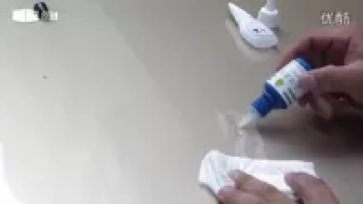 车漆上面的502胶水怎么去掉