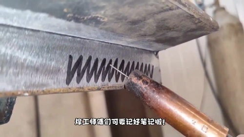 二氧化碳气体保护焊在高温电弧区域里的气体有