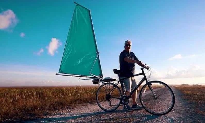 老外发明新型自行车,一秒变电动车,网友:很实用