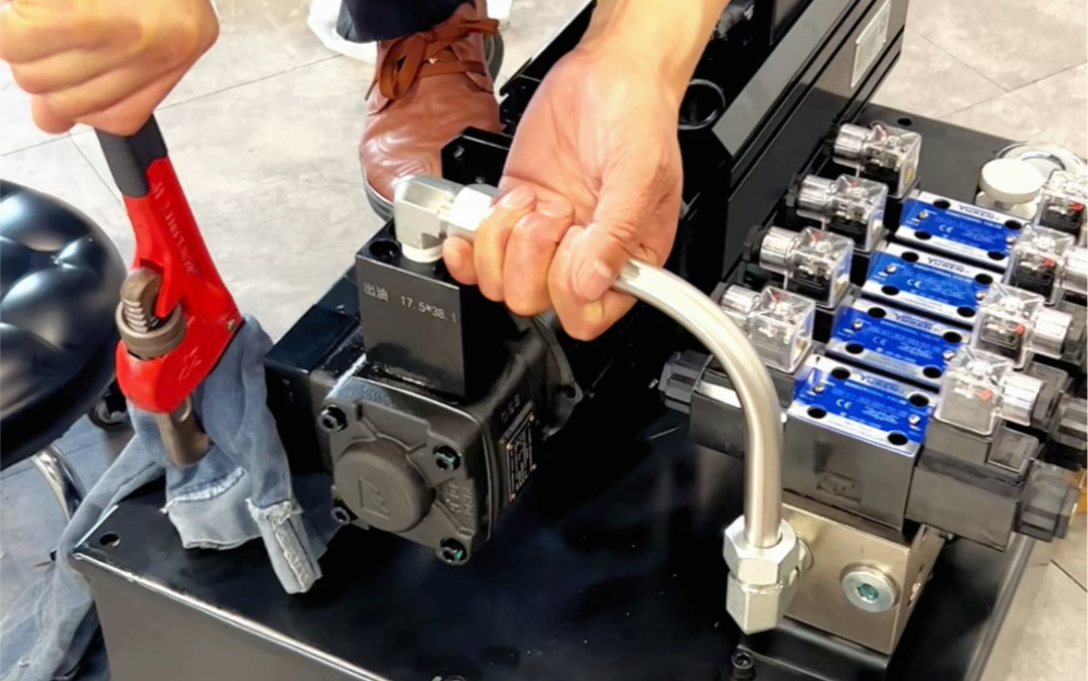 伺服液压站优势,效率翻倍,电机转速快