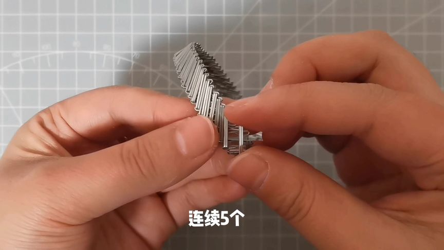 订书钉手镯详细版教程来啦,快艾特你的臭宝给你做#订书钉 #手镯