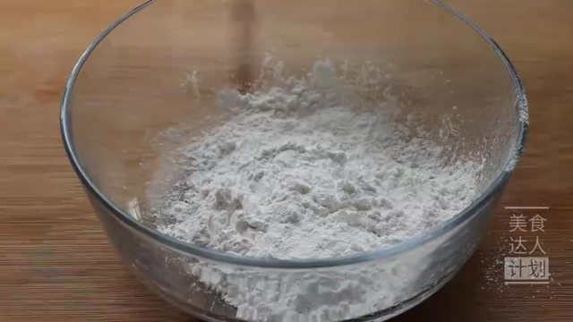 .的甜点,不用烤箱不用煎,蒸一蒸就好,Q弹冰凉真好吃