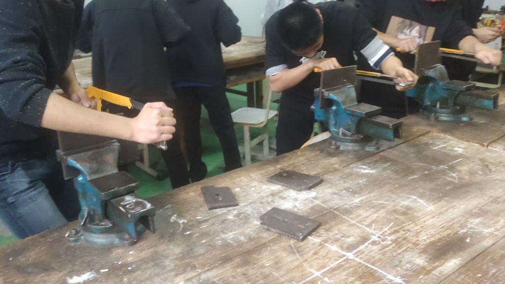 电子信息工程技术专业日常