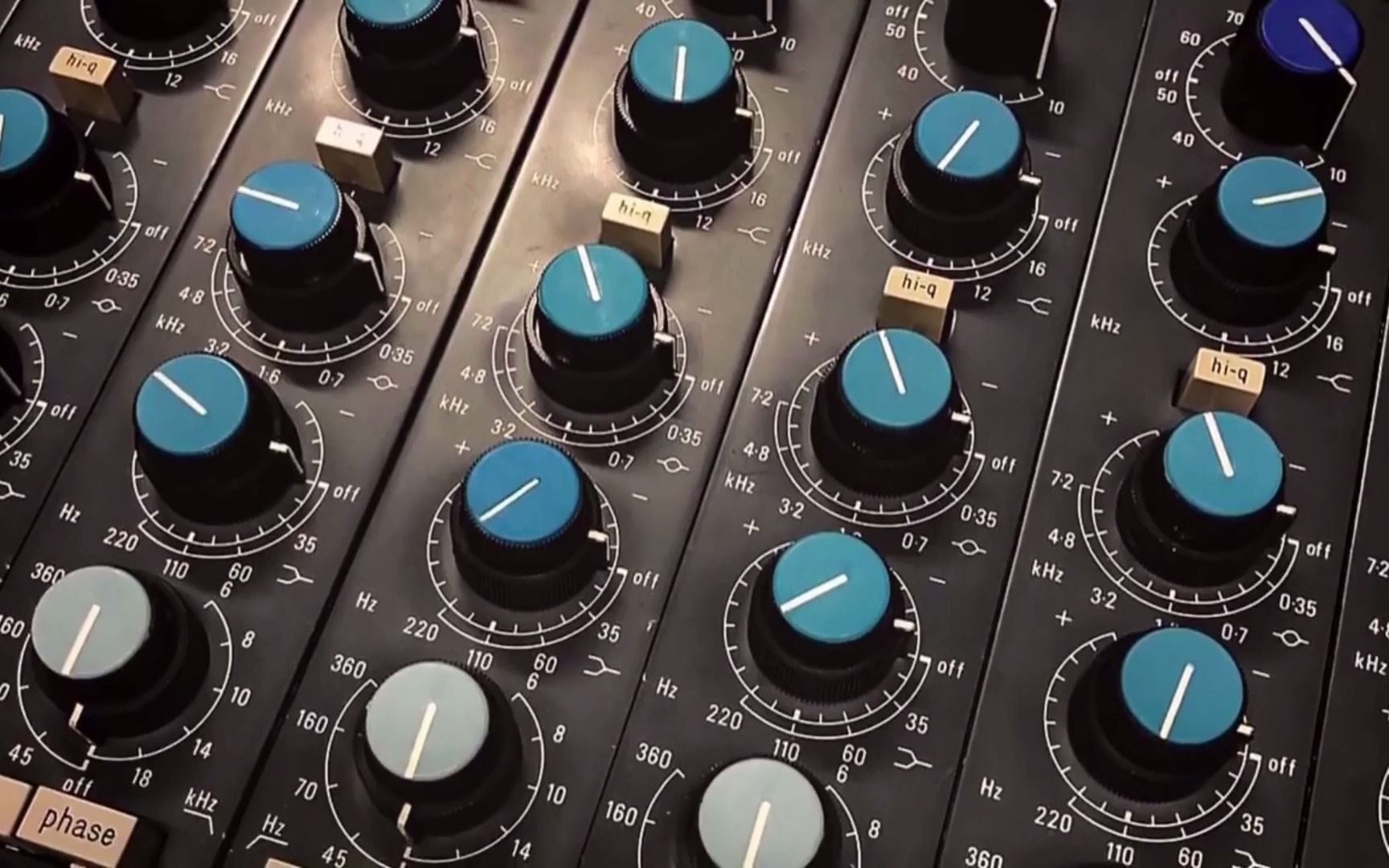 NoiseAsh Need 31102 Console EQ for Mac(虚拟音频控制台)