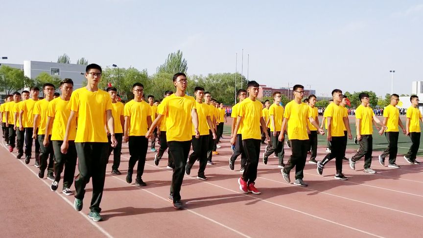 大同大学运动会开幕式:各队入场仪式
