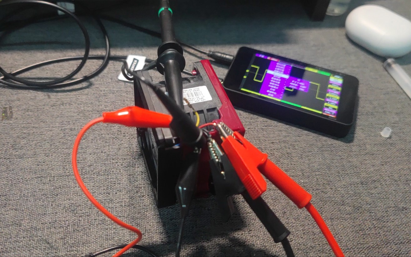 12V 3.3AMax服务器散热器启动
