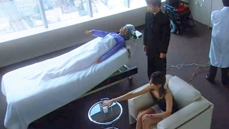 女孩一夜成为超强设计师,众人都自叹不如,原来她被别人控制了