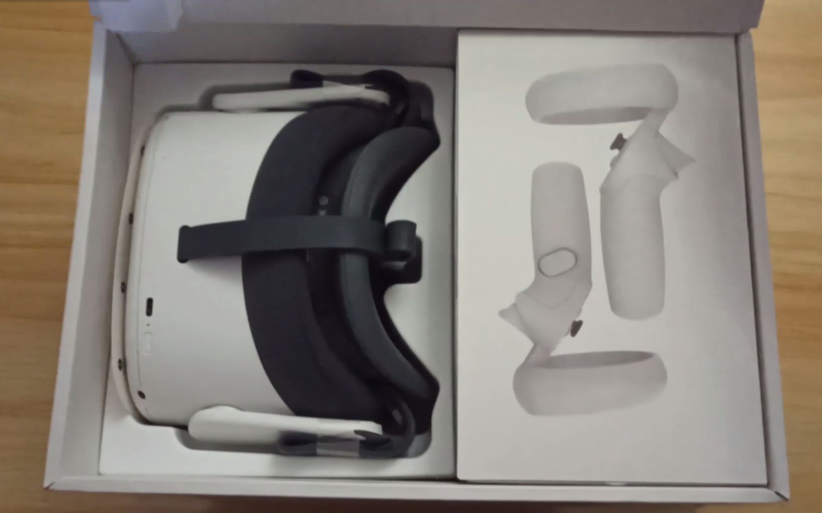 【开箱+观影体验】用电影院屏幕看漫画 深夜冲动消费PICOneo3我...