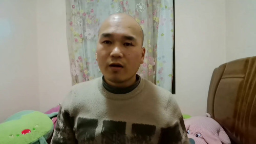 离婚一个月,前妻又反悔不肯搬走,前夫只有走流程起诉她