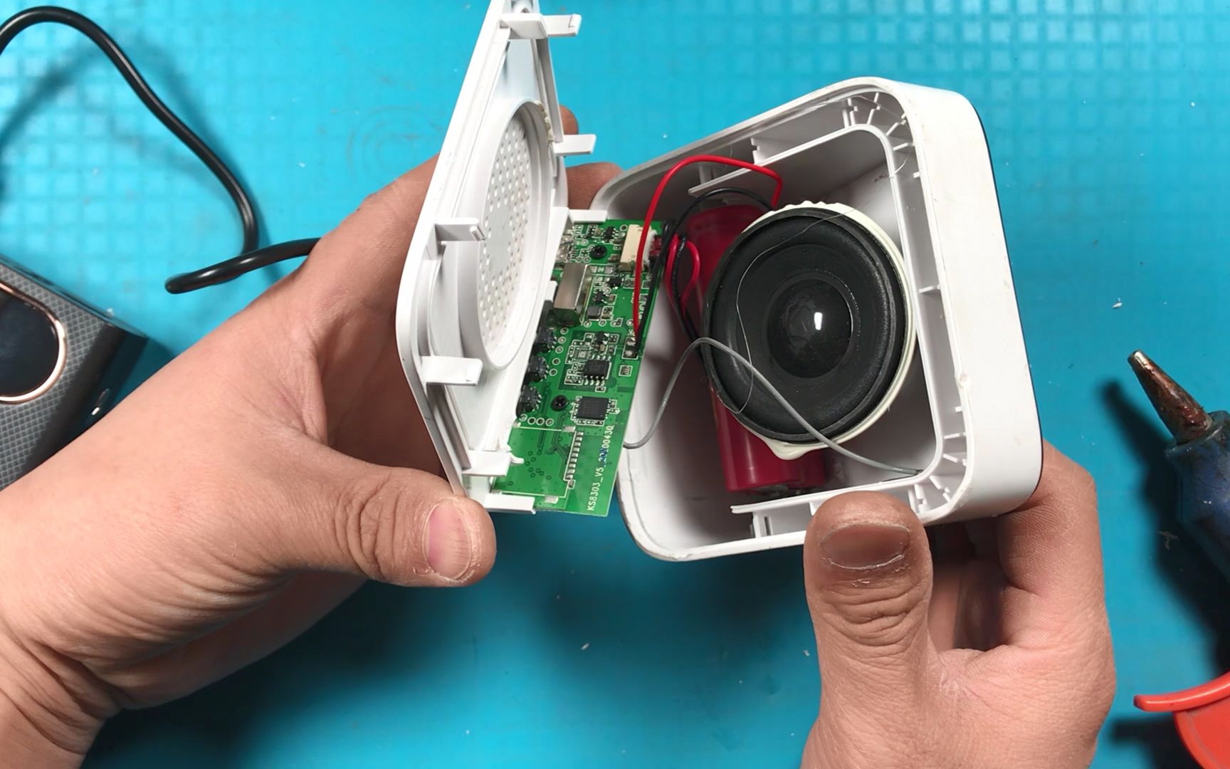 收款码电池不耐用,简单改装电池效果提升3倍