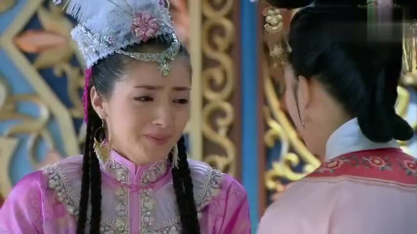 新还珠格格:乾隆掐死含香,小燕子出手阻止叫她滚出去还真滚出去