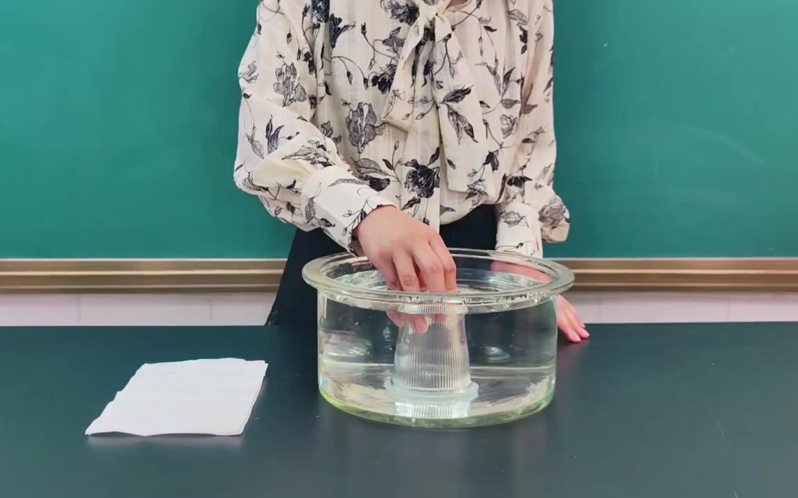 大象版小学科学 三年级上册 空气占据空间