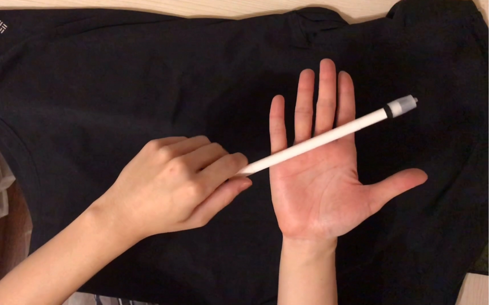 【Liam英文】从零开始学转笔-手掌转(Palm Spin)