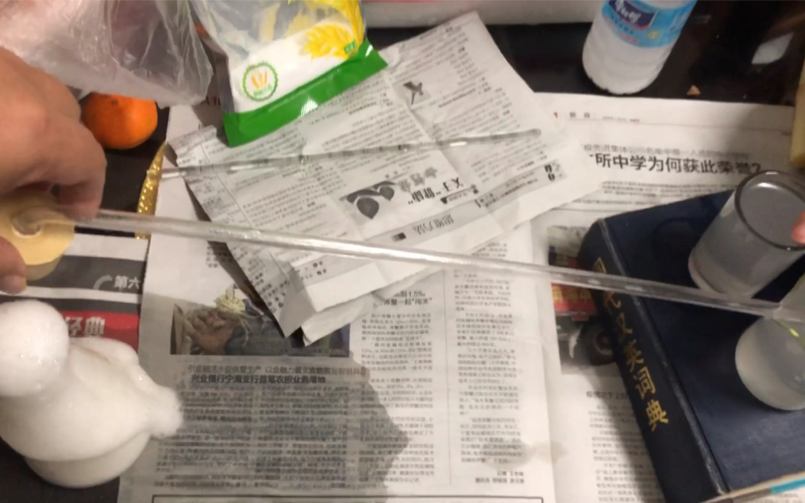 在家体验初中化学实验,澄清石灰水发生了神奇的变化!