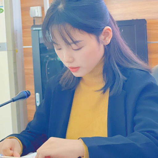 阿汝不爱晒太阳 