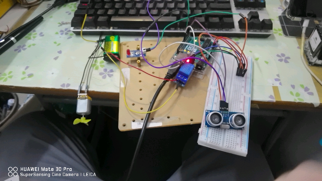 基于Arduino UNO 与超声波模块和直流电机,制作简易的距离驱动
