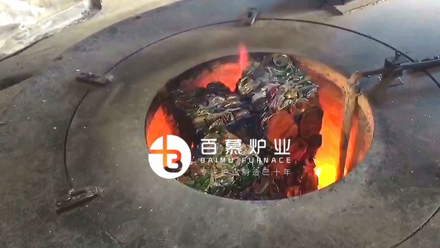 废铝易拉罐熔炼技术全过程实拍熔铝炉熔化成铝锭这么赚钱的商机