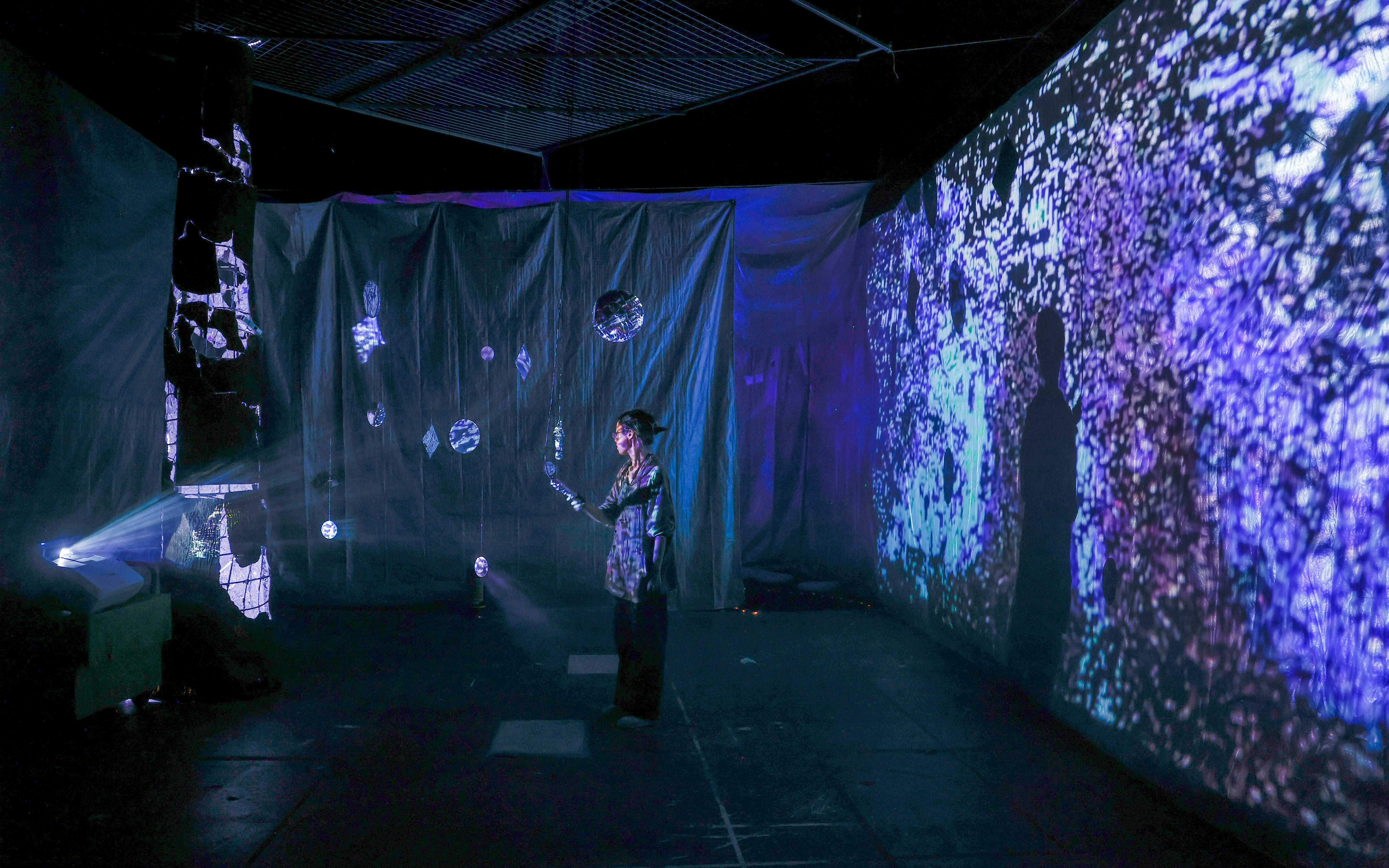 多媒体艺术工程—交互空间设计《stillness》