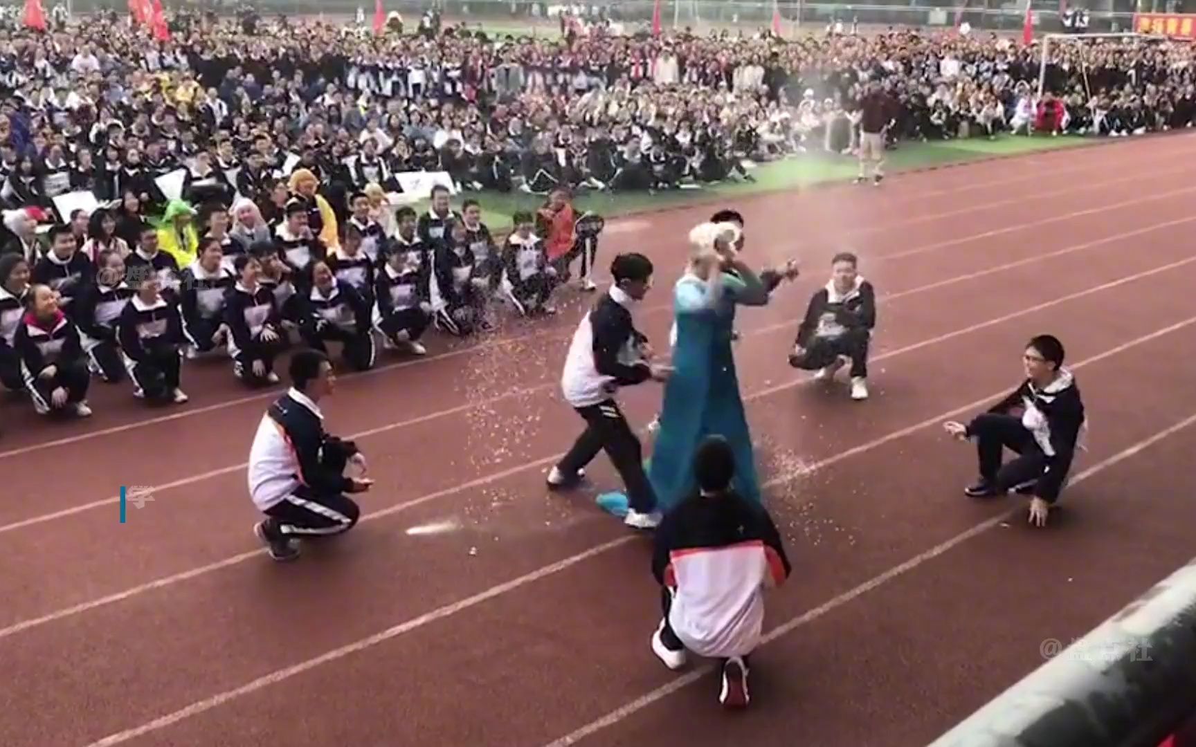 盘点那些炸裂的学校运动会开幕式,这年头的运动会开幕式都太卷了